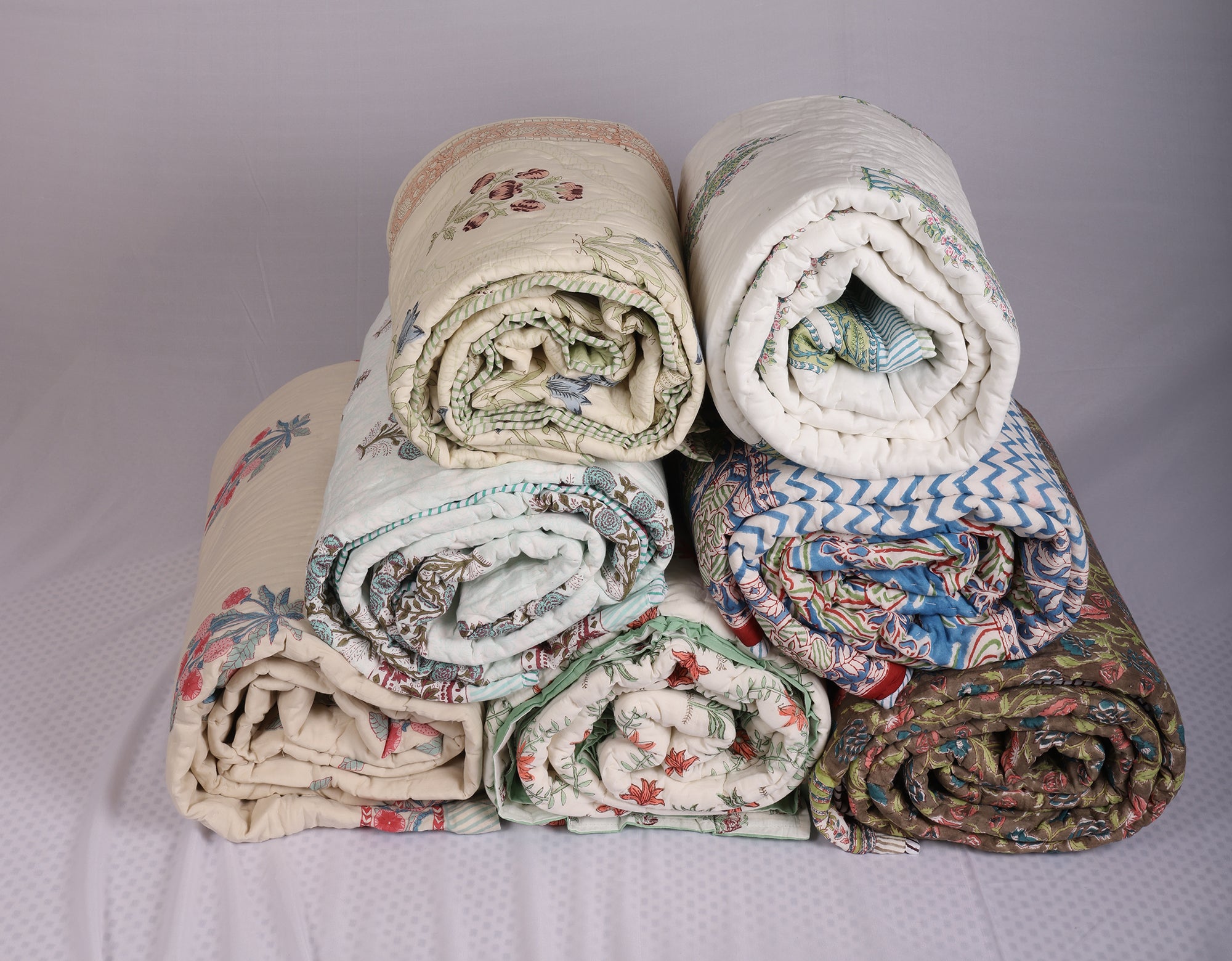 Buy Designer Cotton Quilts & Throws Online | Peacoy